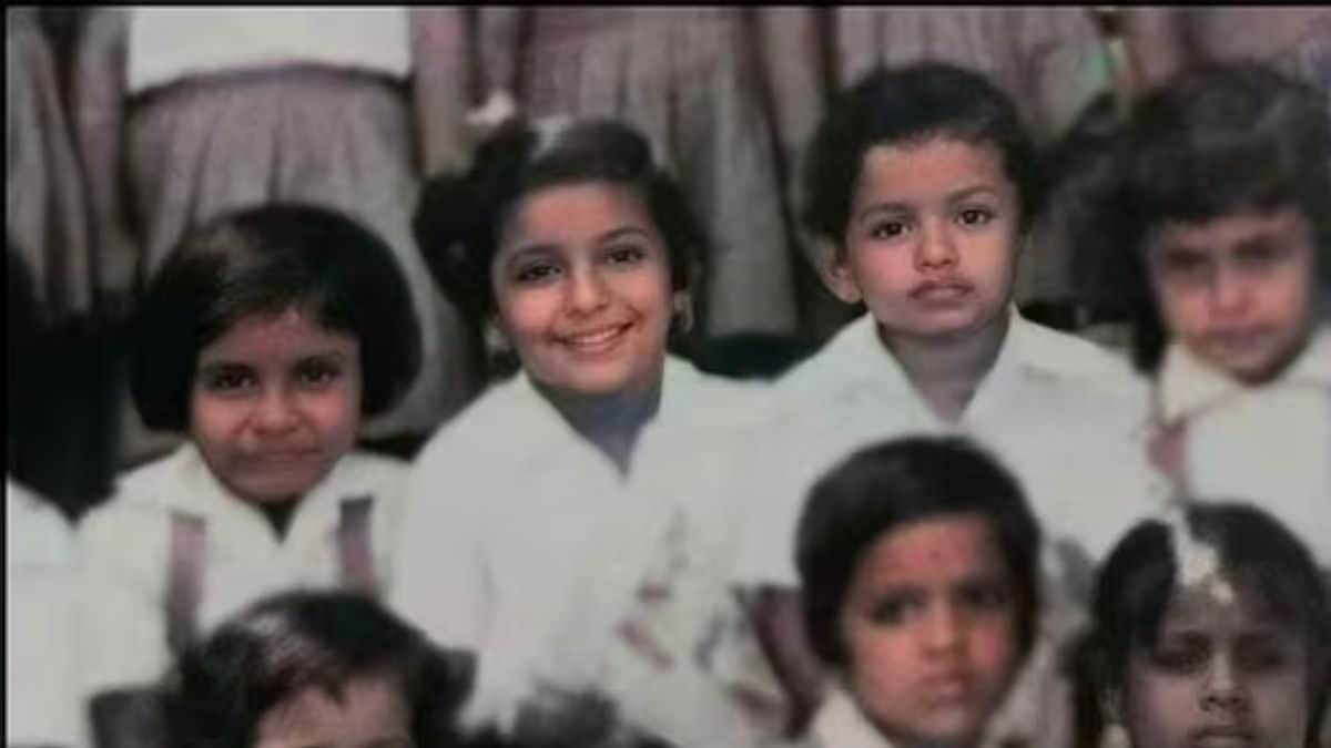 Can You Recognise Thalapathy Vijay In His School Photo? | Movies News ...