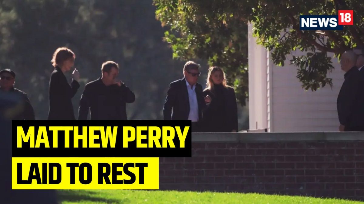 Friends Co-Stars Pay Tribute at Matthew Perrys Private Funeral - News18