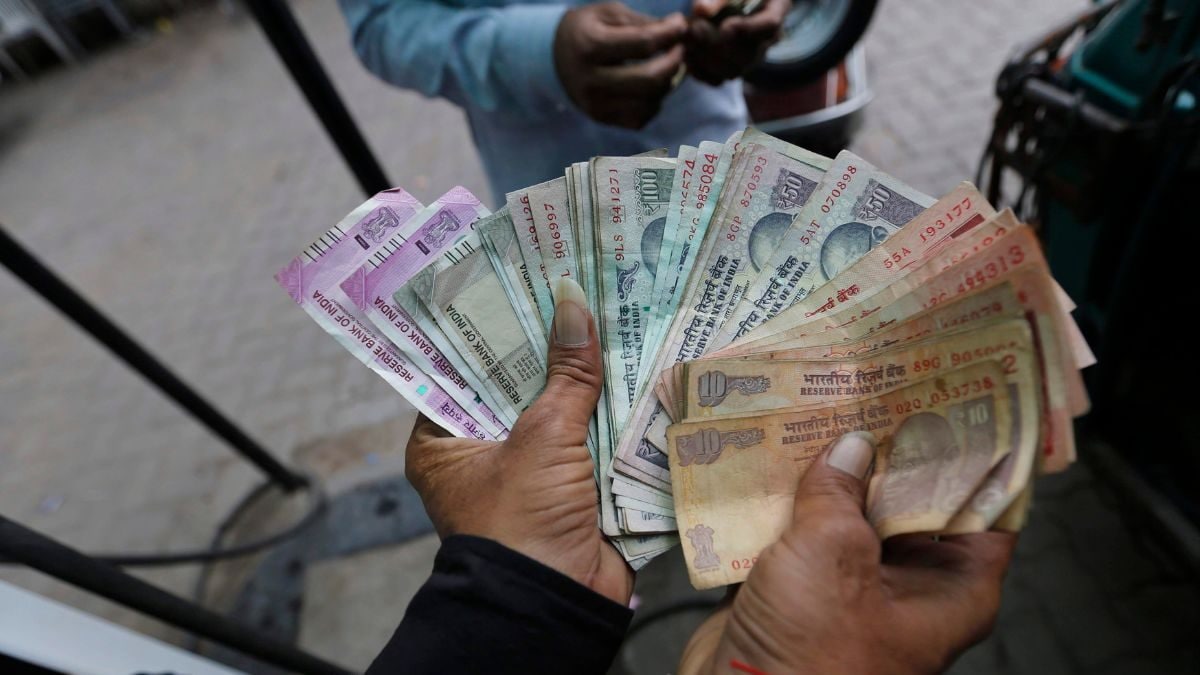 Gang Carts Away ATM with Rs 26.58 Lakh in Latur; Hunt on for Accused ...