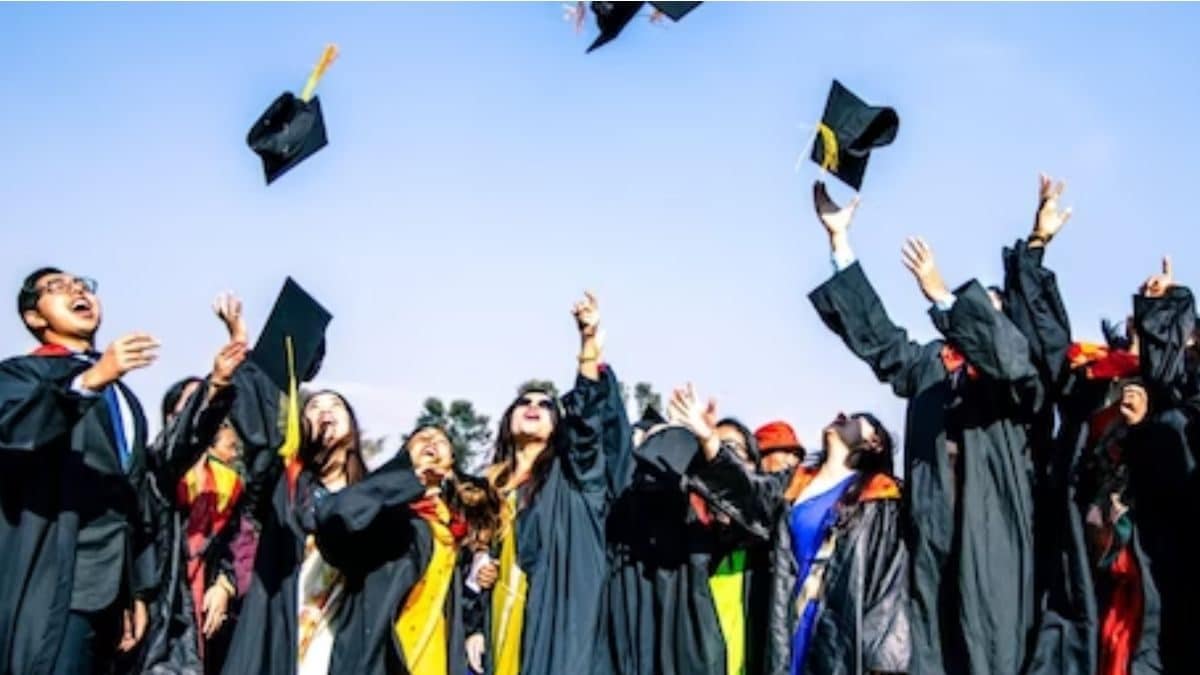 Over 600 Students Awarded at IIM Raipur's 13th Annual Convocation ...