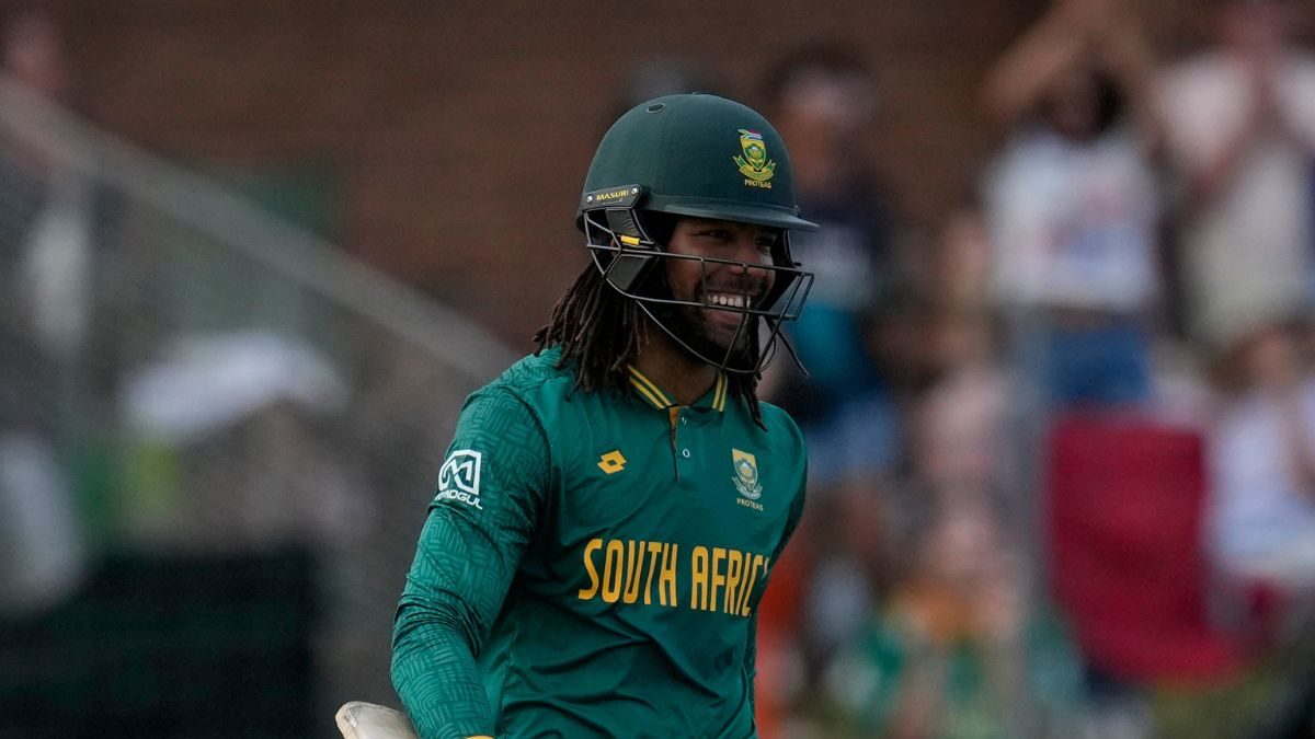IN PICTURES: Tony de Zorzi's Century Helps South Africa Down India in ...
