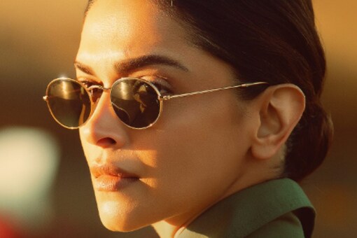 Fighter: Deepika Padukone Debuts as Squadron Leader Minni Rathore in ...