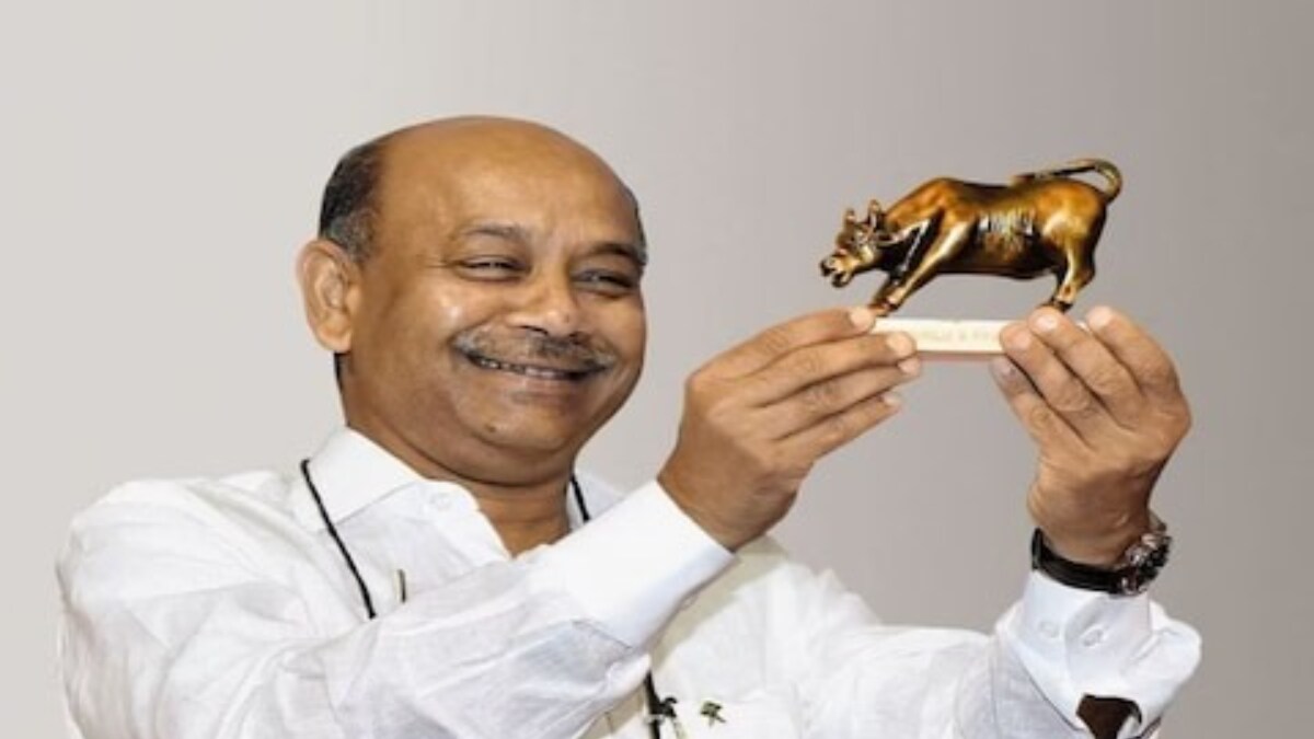 DMart Founder Radhakishan Damani Tops Hurun 2023 Self-made ...