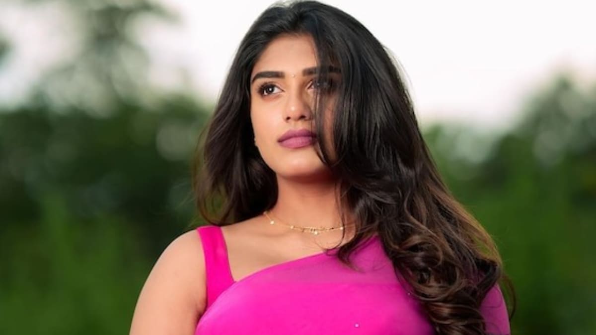 Surekha Vani's Daughter Supritha's Photo With Congress' Revanth Reddy ...