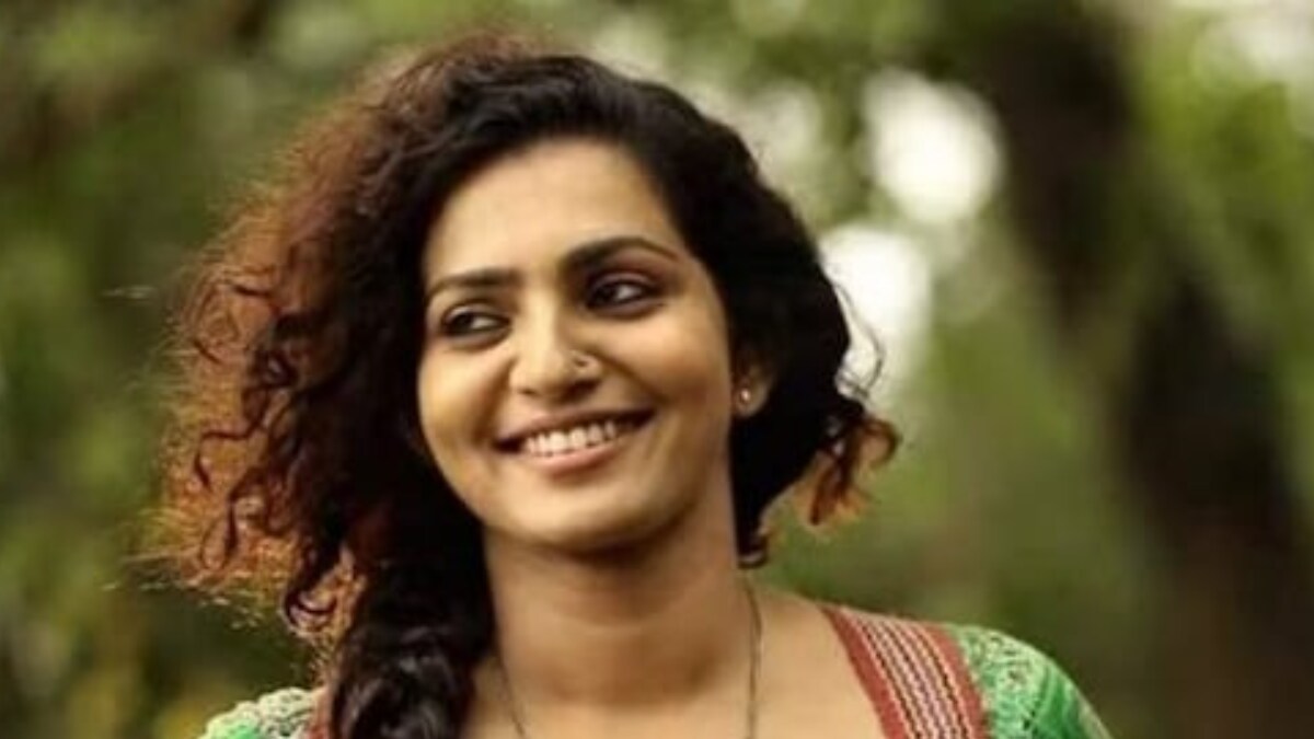 Malayalam Actress Parvathy Thiruvothu Thinks ‘Superstardom Is A Waste ...