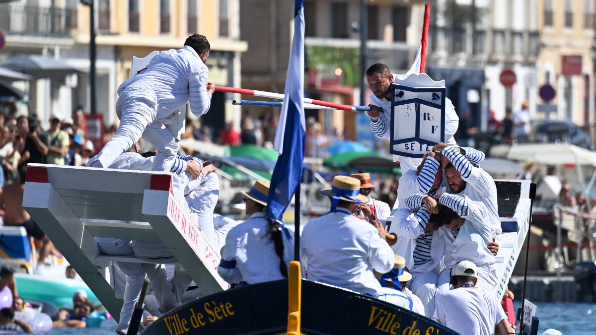 Jousting Makes Comeback in England as Competitive Sport | Sports News ...