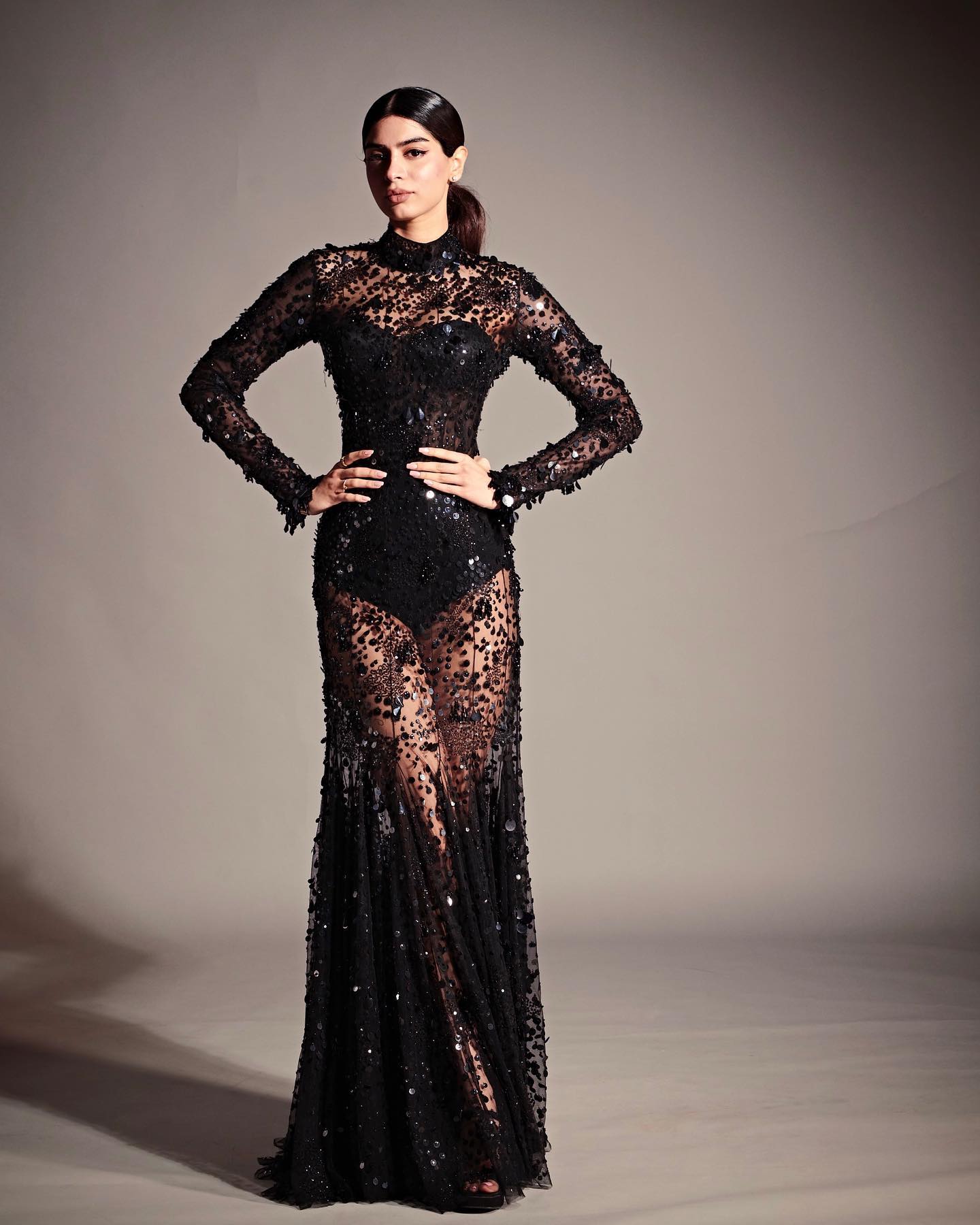 Year Ender 2023: 10 Khushi Kapoor Looks That Prove She's the Ultimate ...