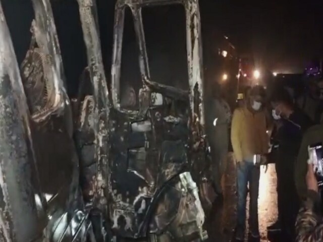 Bareilly: 8 of Family Killed as Car Crashes Into Truck After Tyre-burst ...