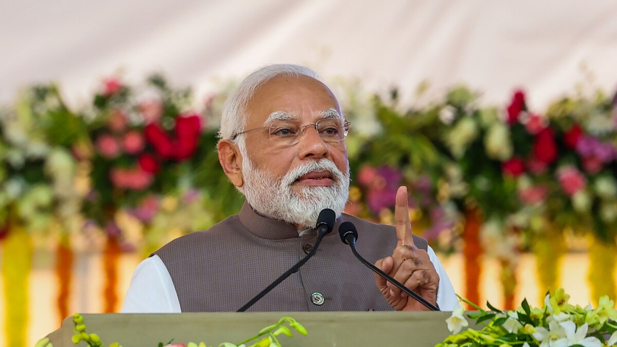 Modi Extends Best Wishes to Bhagavad Gita Recitation Event in Kolkata ...