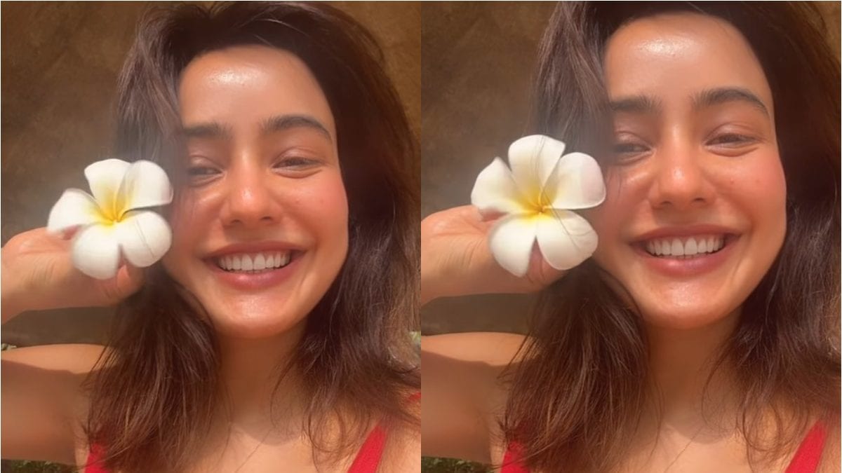 Sexy! Neha Sharma Sets The Temperature Soaring, Flaunts Her Cleavage in ...