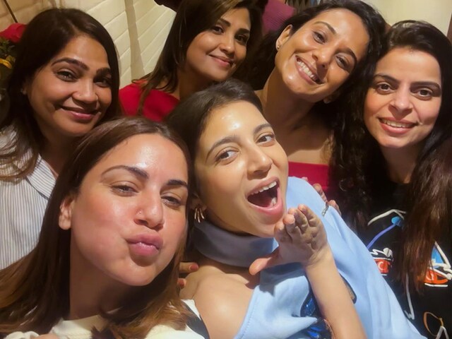 Shraddha Arya Had This Much Fun With Her 'Favourite People' - News18