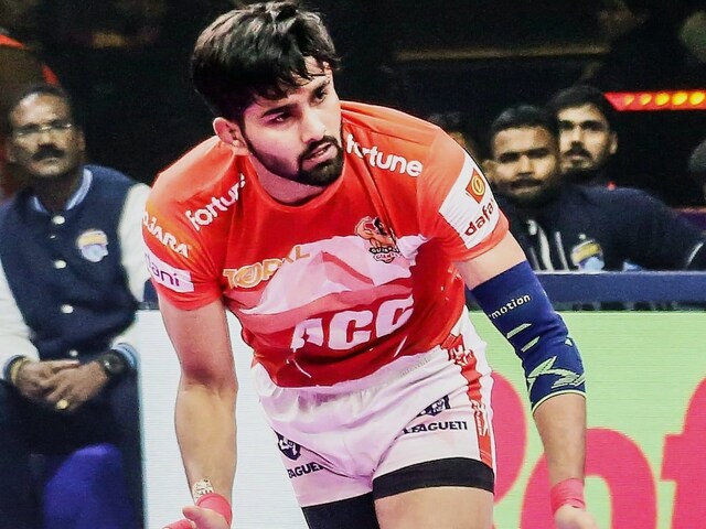 PKL: Parteek Dahiya Shines in Gujarat Giants' 51-42 Victory Over Bengal ...
