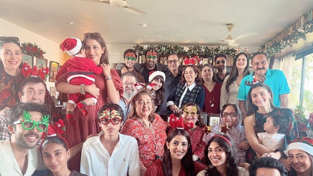 Inside Pic: Ranbir's Daughter Raha Steals Show at Kapoor Family ...