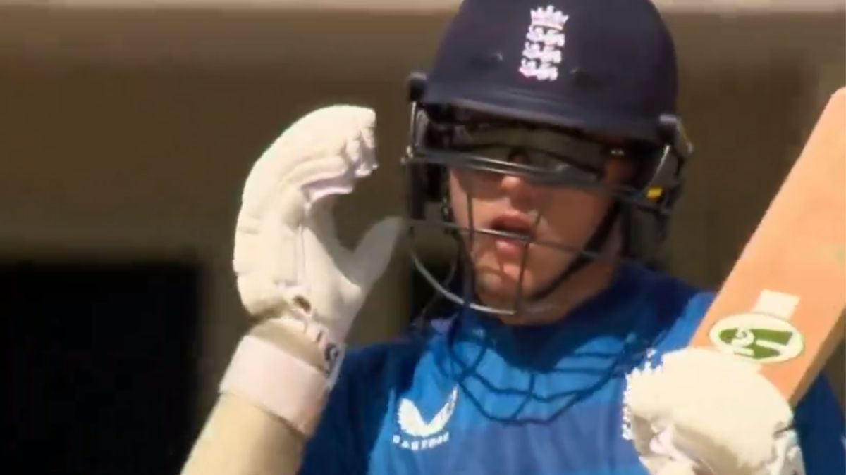 WI vs ENG: Sam Curran Walks Out to Bat Wearing Sunglasses in the First ...