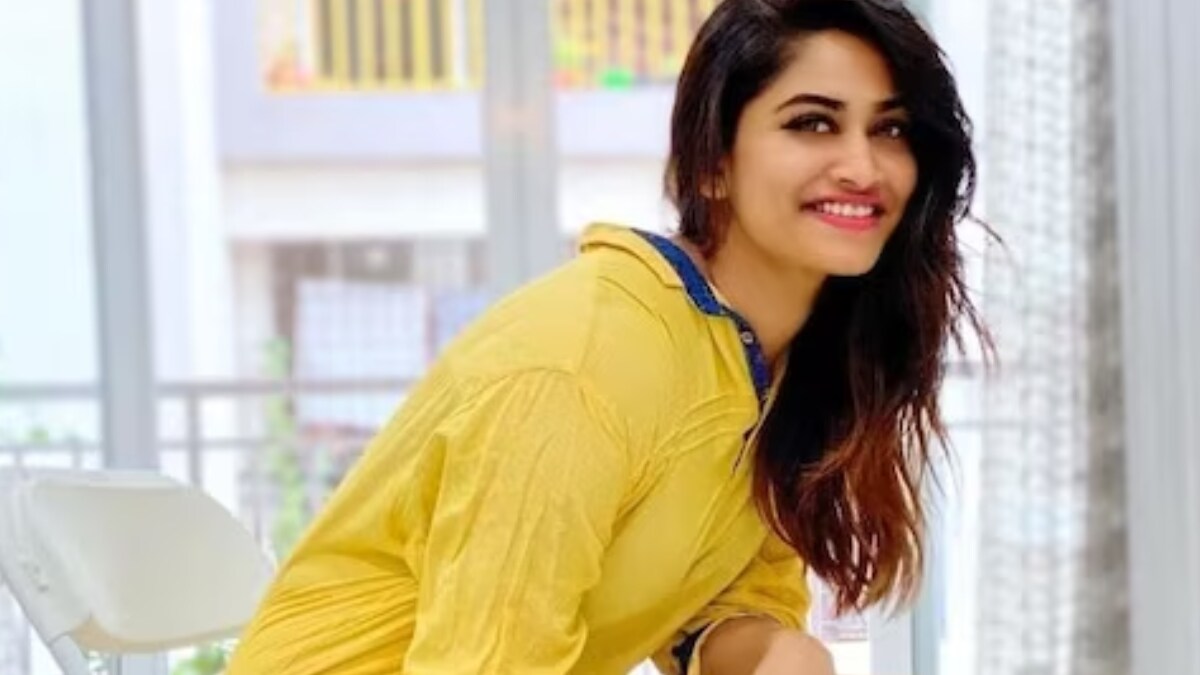 Actress Shivani Narayanan Trolled For Enjoying Rains In Cyclone ...