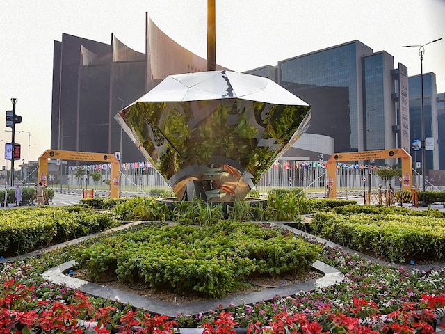 Surat Diamond Bourse: A Boon For Artisans And Businessmen - News18