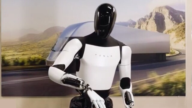 Elon Musk Reveals New 'Optimus' AI Robot That Can Do Squats And Boil Eggs For You | Tech News ...