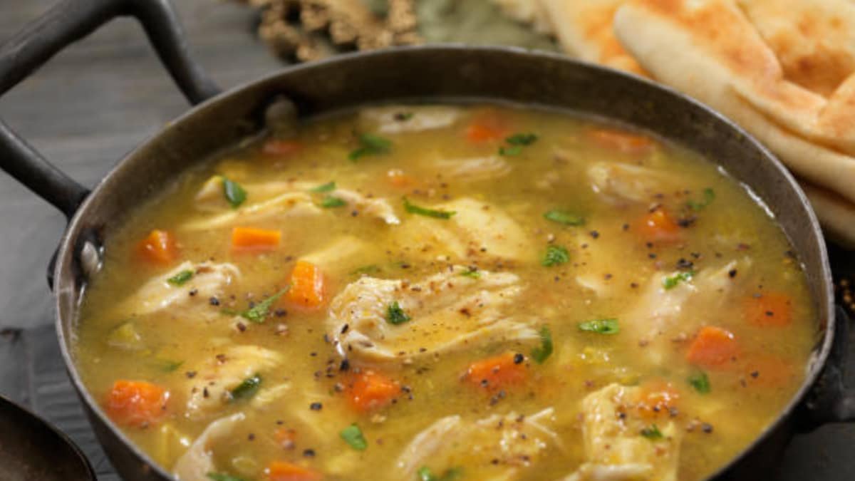 Chicken Soup To Oats Cheela: 5 Non-Oily Recipes To Serve Guests In ...