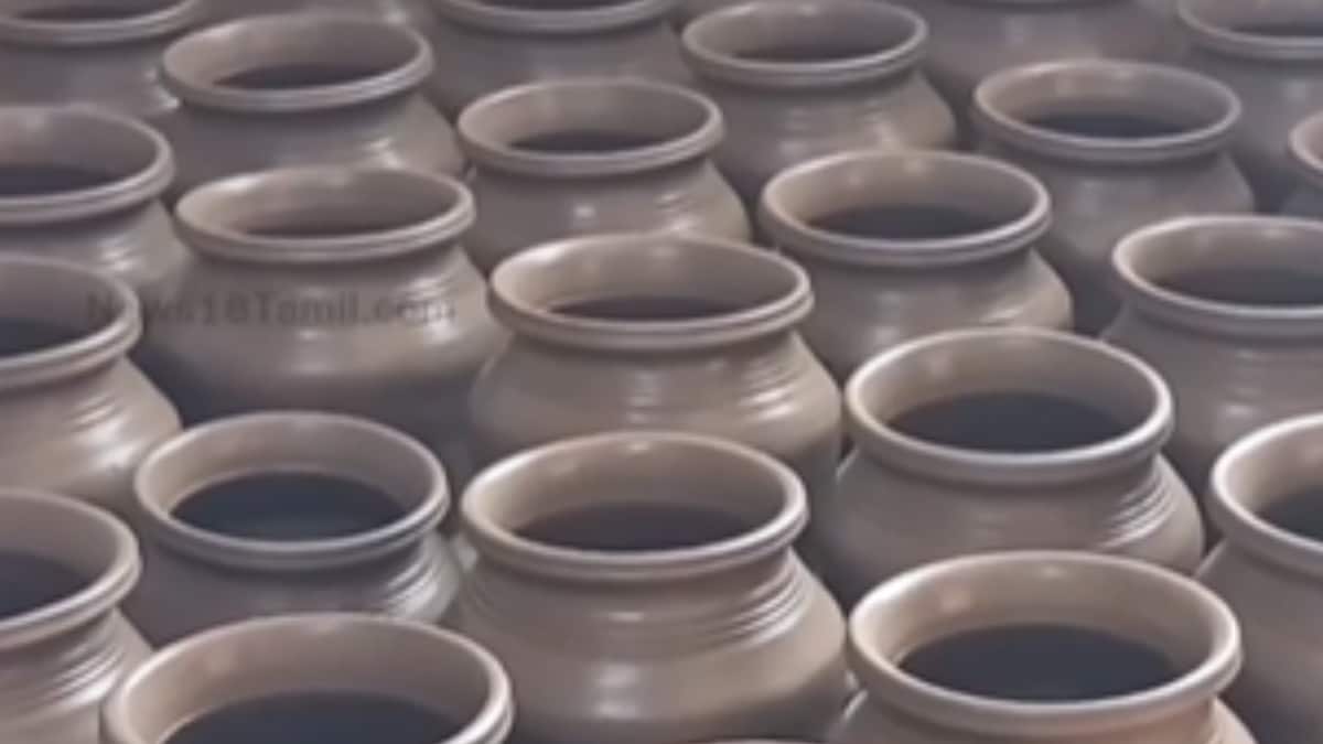 In Tamil Nadu’s Namakkal, Local Pot Vendors See Good Business Ahead Of ...