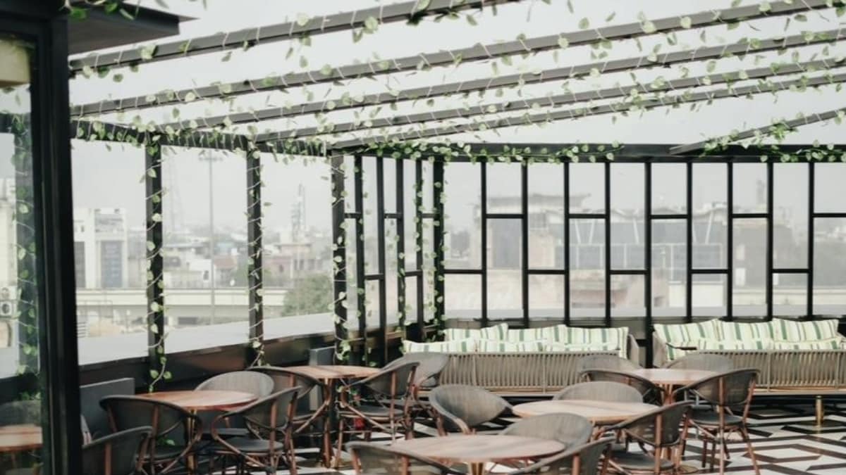 6 Rooftop Dining Destinations for a Warm Winter Experience | Lifestyle ...