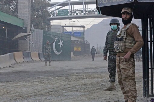 'Welcome' Sign Prompts Closure of Afghan-Pak Border Crossing as Both ...