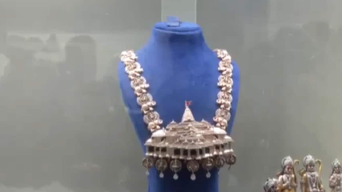 '5,000 Diamonds, 2 Kg Silver And 40 Artisans': The Story Of Ram Temple ...