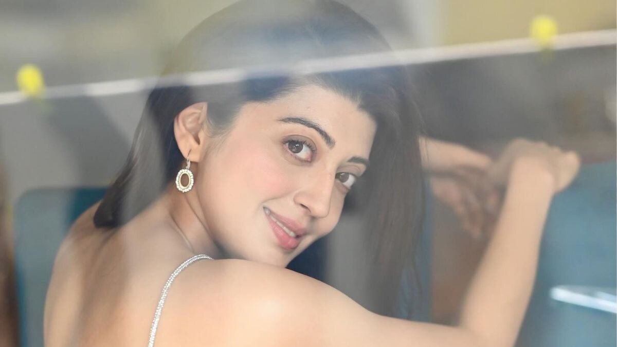 Pranitha Subhash's Latest Photoshoot Serves As Fitness Goals - News18