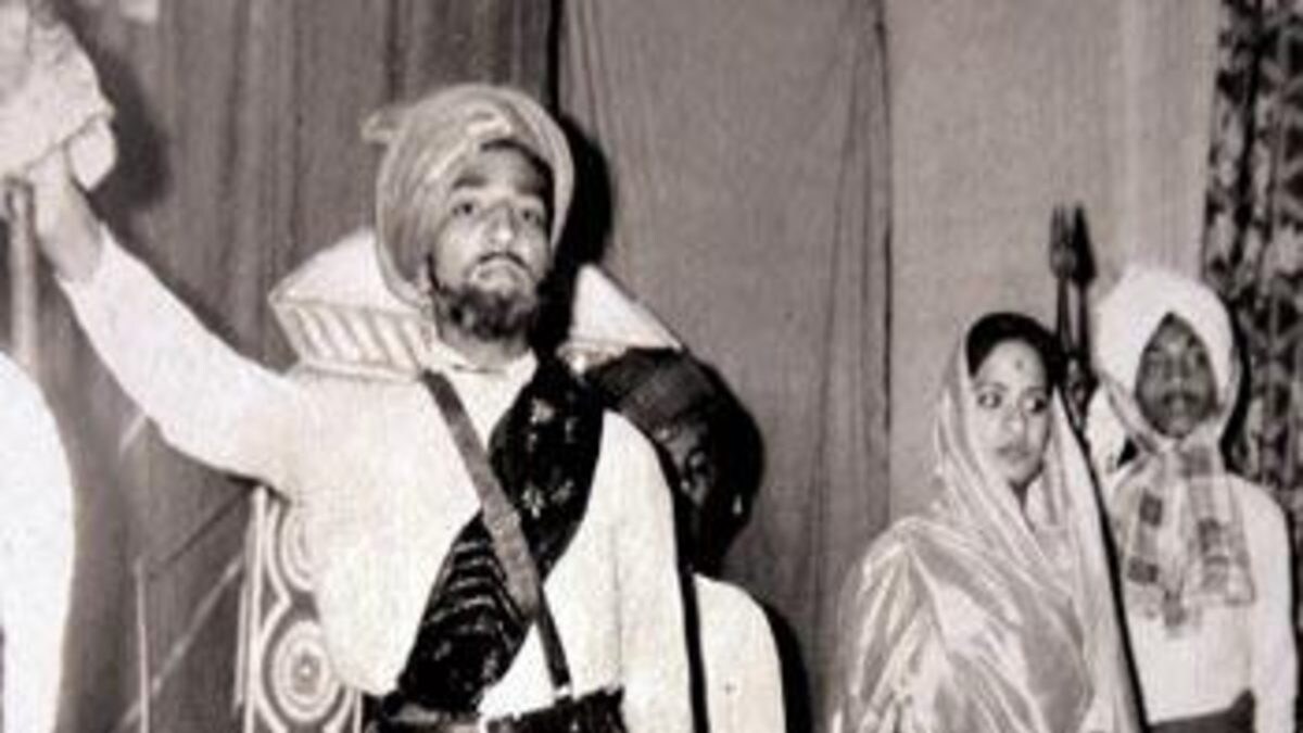 How A Young Modi Finally Chose to Be An Ascetic - News18