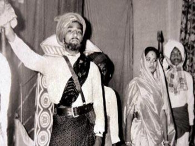 How A Young Modi Finally Chose to Be An Ascetic - News18