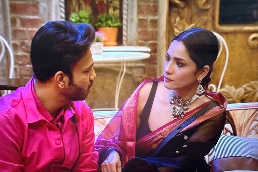 Ankita Lokhande Breaks Down, Vicky Jain Tells her 'Divorce Le Lenge Hum ...
