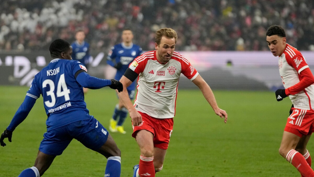 Bayern Munich Win Game Dedicated to Franz Beckenbauer as Bundesliga ...