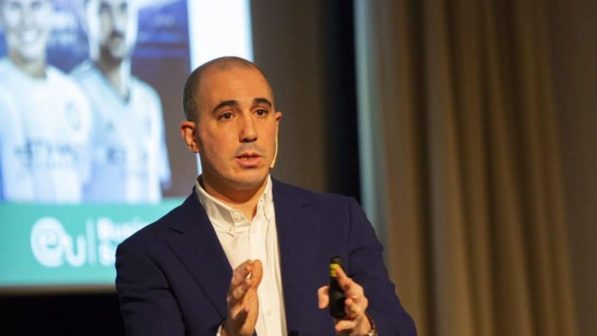 Manchester United Set to Bring in Former Manchester City Head of ...