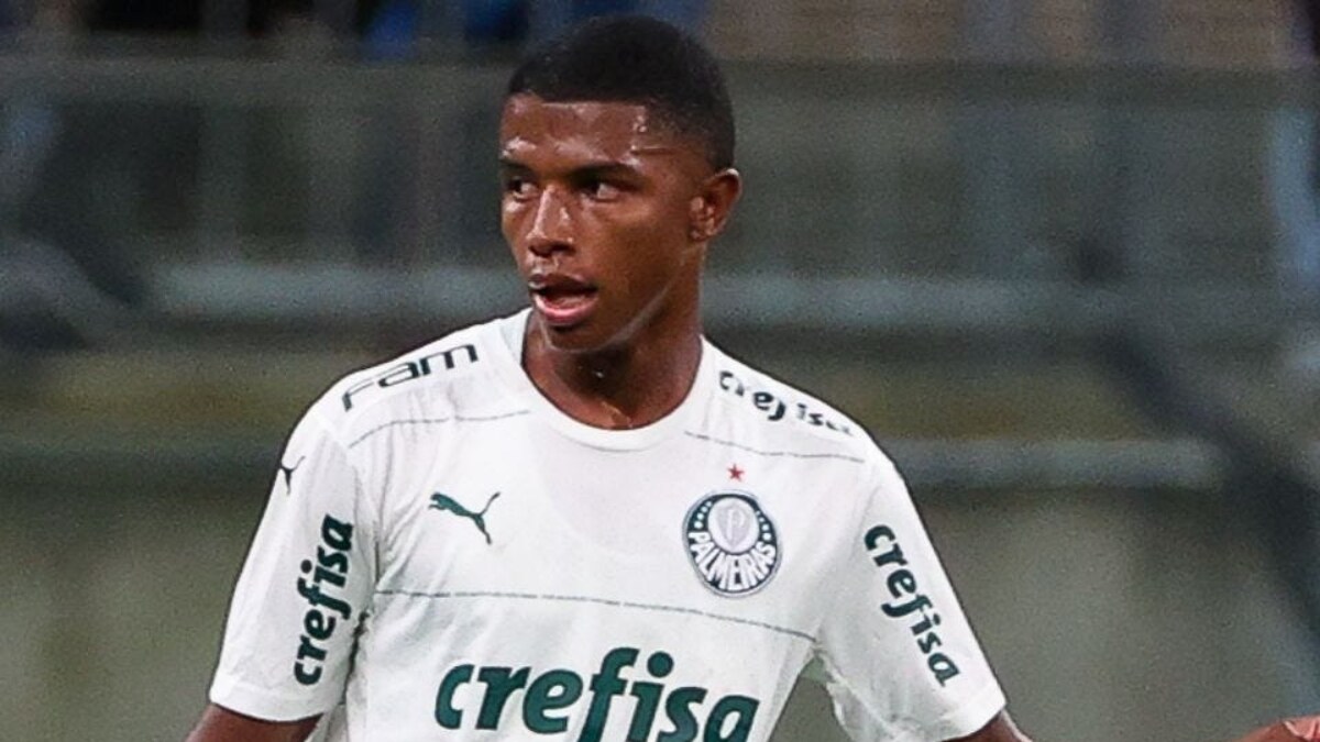 Transfer News: Manchester United Hope to Steal Brazil's Messinho from ...