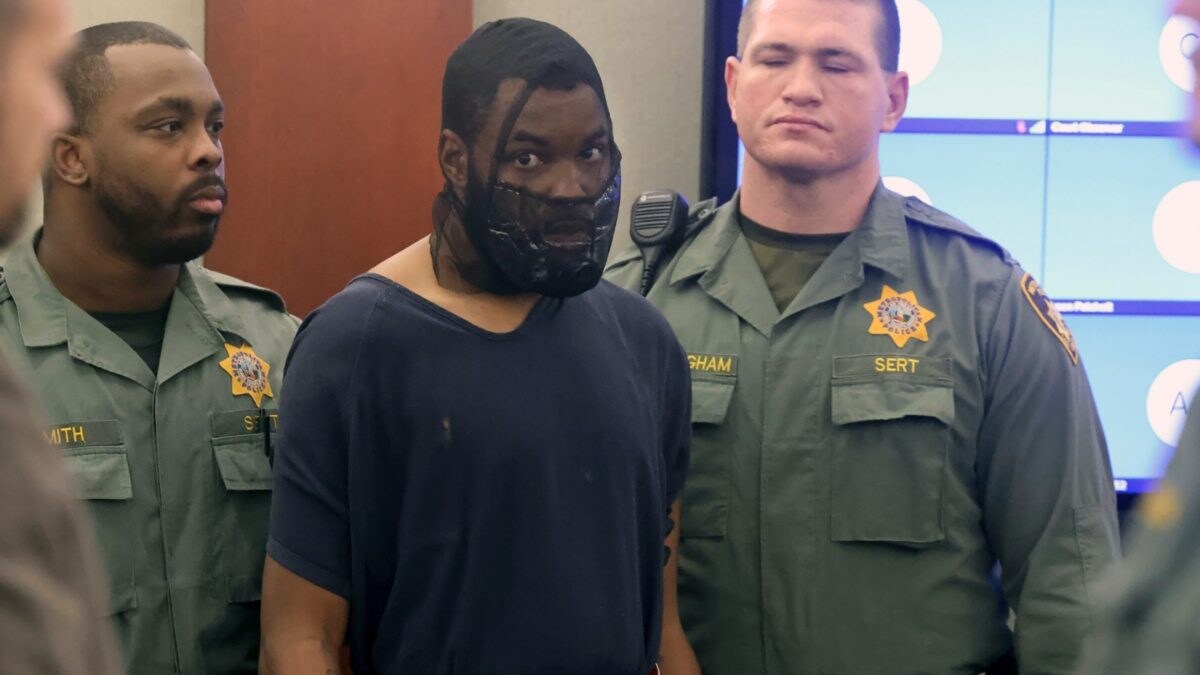 US Man Who Attacked Judge Brought to Court in Hannibal Lecter-Style ...