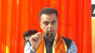 'Believe In Politics of GAIN': Milind Deora Joins Shinde's Shiv Sena ...