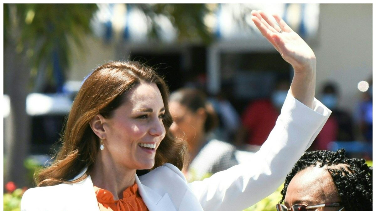 Kate, the Princess of Wales, Hospitalized for Up to Two Weeks After ...