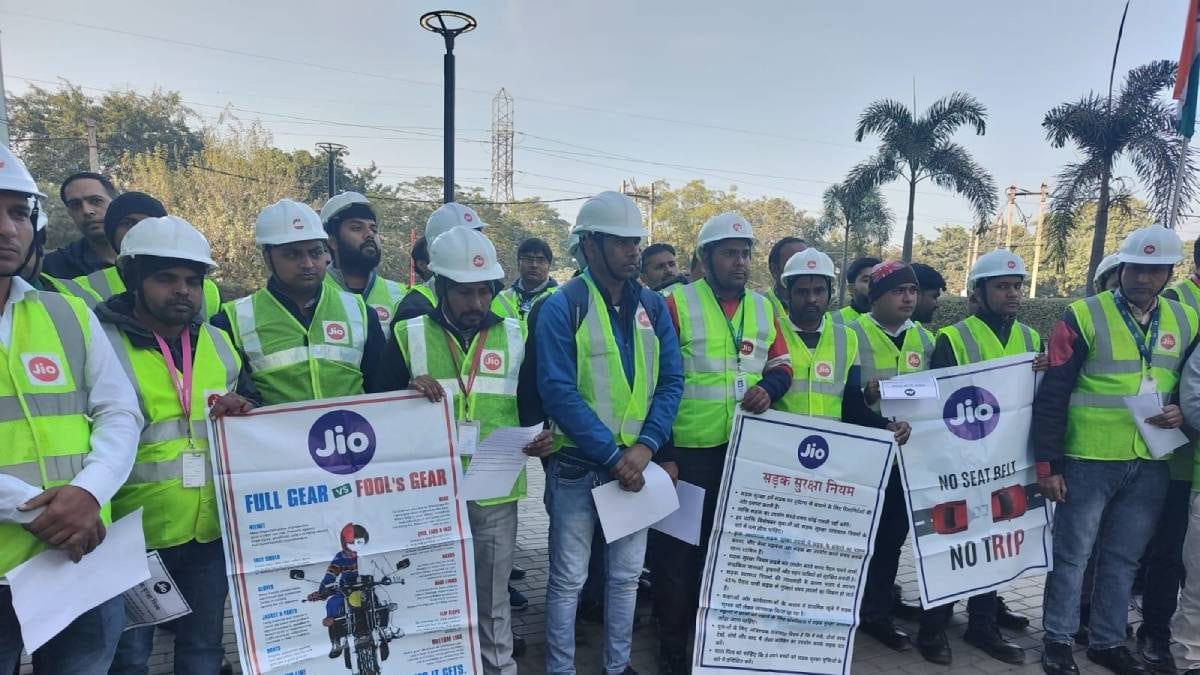 Reliance Jio Celebrated 35th National Road Safety Month at RHQ Gurugram ...