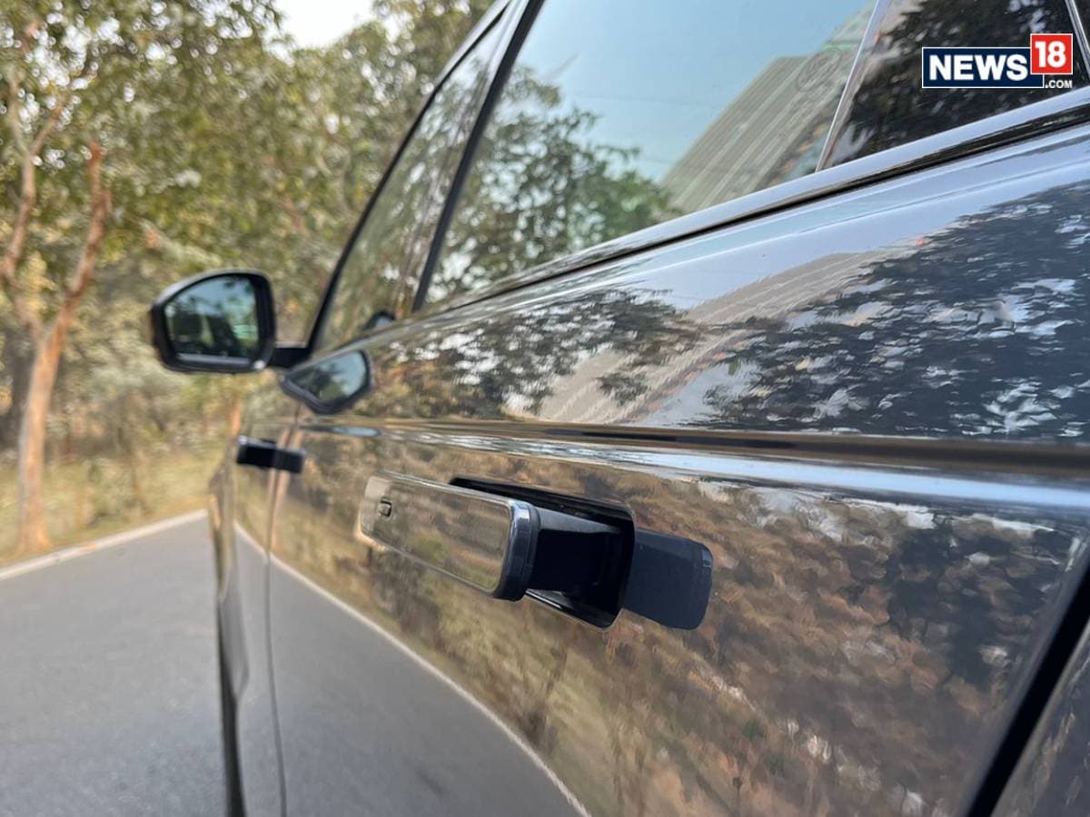 Range Rover Velar Facelift in Pics: See Design, Interior, Features, and ...