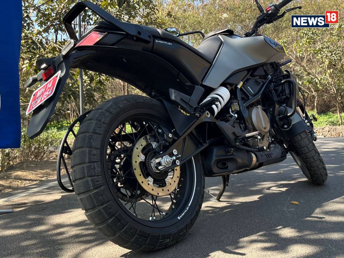 Husqvarna Svartpilen 401 in Pics: See Design, Features, and More in Detail
