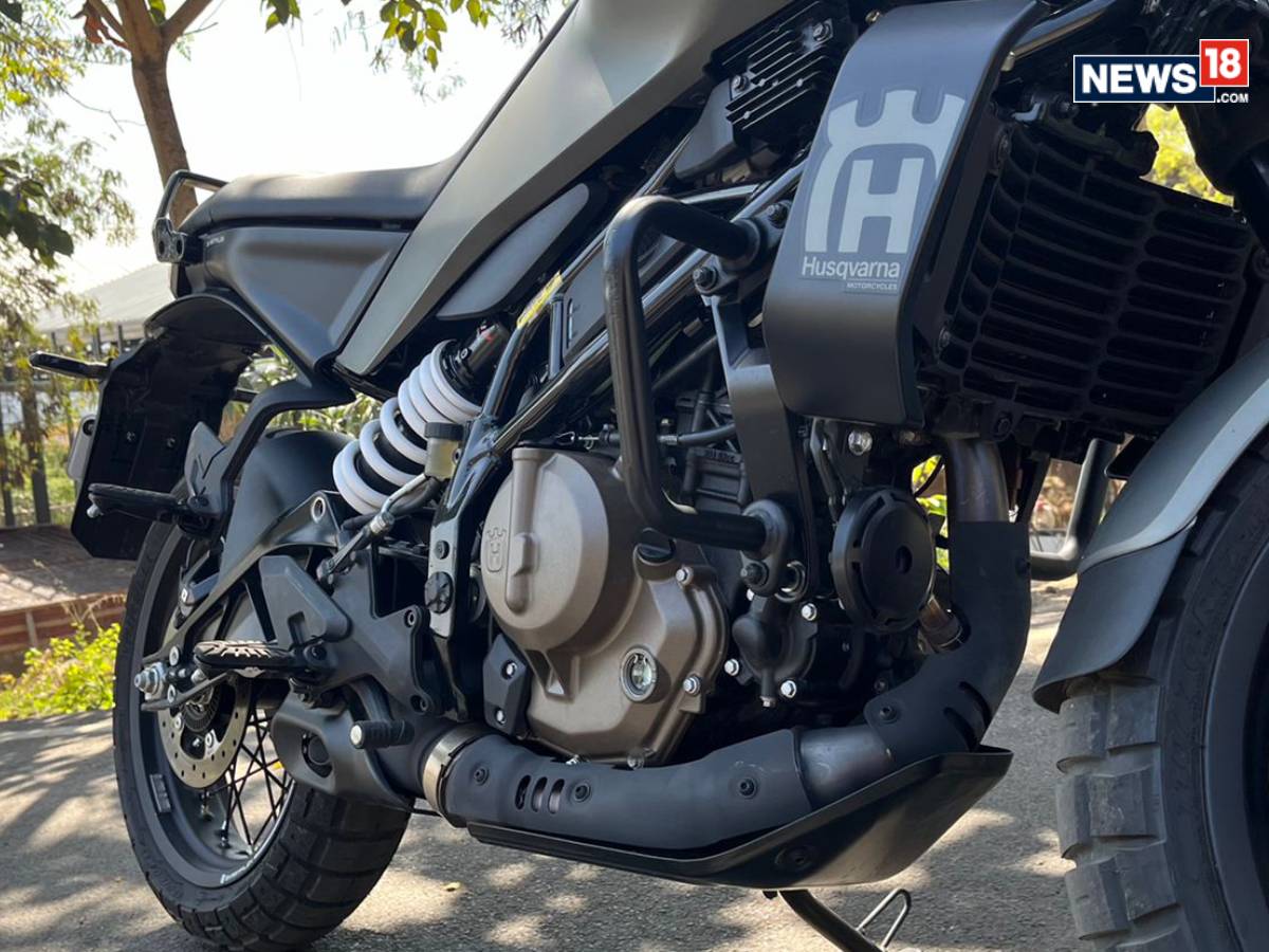 Husqvarna Svartpilen 401 in Pics: See Design, Features, and More in Detail