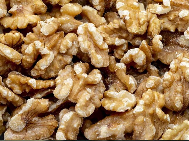 Why You Should Eat Walnuts On An Empty Stomach - News18