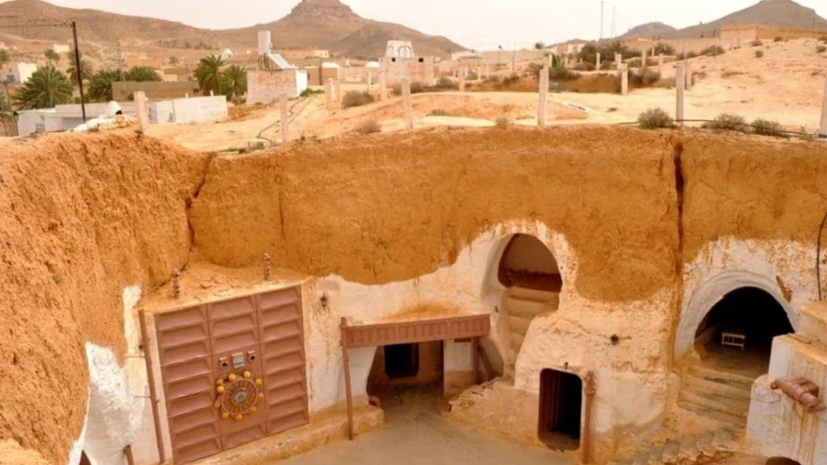 Why Tunisia's Berbers Tribe Built Houses Underground | Lifestyle News ...