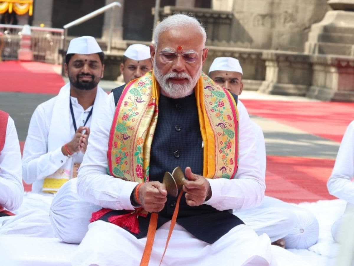 ରାମ ମନ୍ଦିର ପାଇଁ ରଖିଥିବା ବ୍ରତରେ ଘଣ୍ଟାଏରୁ ଅଧିକ ସମୟ ‘ବିଶେଷ ମନ୍ତ୍ର’ ଜପୁଛନ୍ତି ପ୍ରଧାନମନ୍ତ୍ରୀ ମୋଦୀ – Sambad