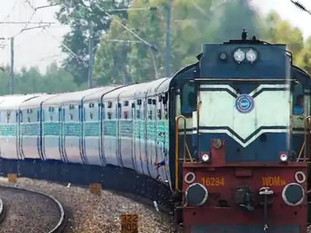 How To Book Online Train Ticket On Indian Railways Uts Mobile App News18