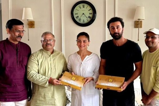 Ranbir Kapoor, Alia Bhatt Receive Invitation For Ram Mandir Pran Pratishtha Ceremony In Ayodhya ...