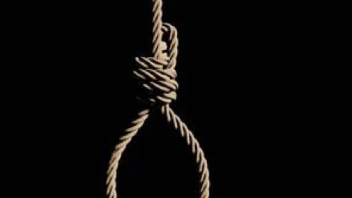 Angry Relatives Set In-Laws' House on Fire After 27-year-old Daughter ...