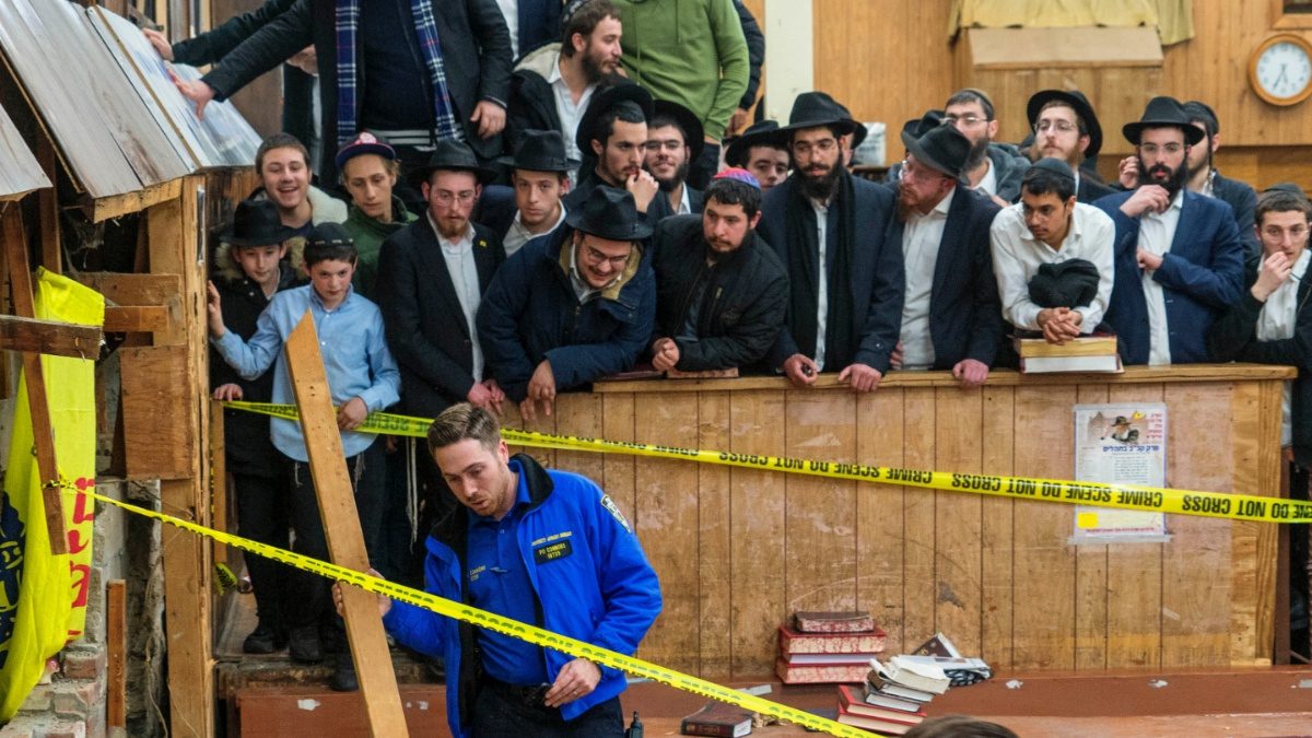 Illegal Tunnel beneath Synagogue Sparks Clashes between NYPD Cops ...