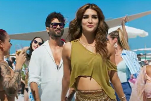 Teri Baaton Mein Aisa Uljha Jiya Trailer: Shahid Kapoor Falls For Robot Kriti Sanon In This ...