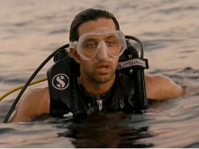 Bollywood Trivia: Did You Know Hrithik Roshan Was the Only 'Real' Scuba ...