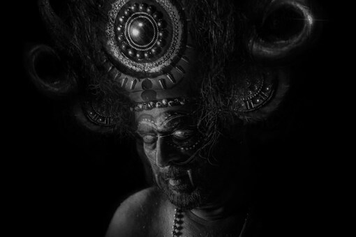 Character Poster Of Amalda Liz From The Film Bramayugam Goes Viral - News18